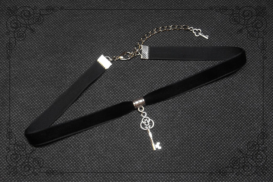 KEY BLACK VELVET Choker Necklace Dainty Key Choker Gothic | Etsy