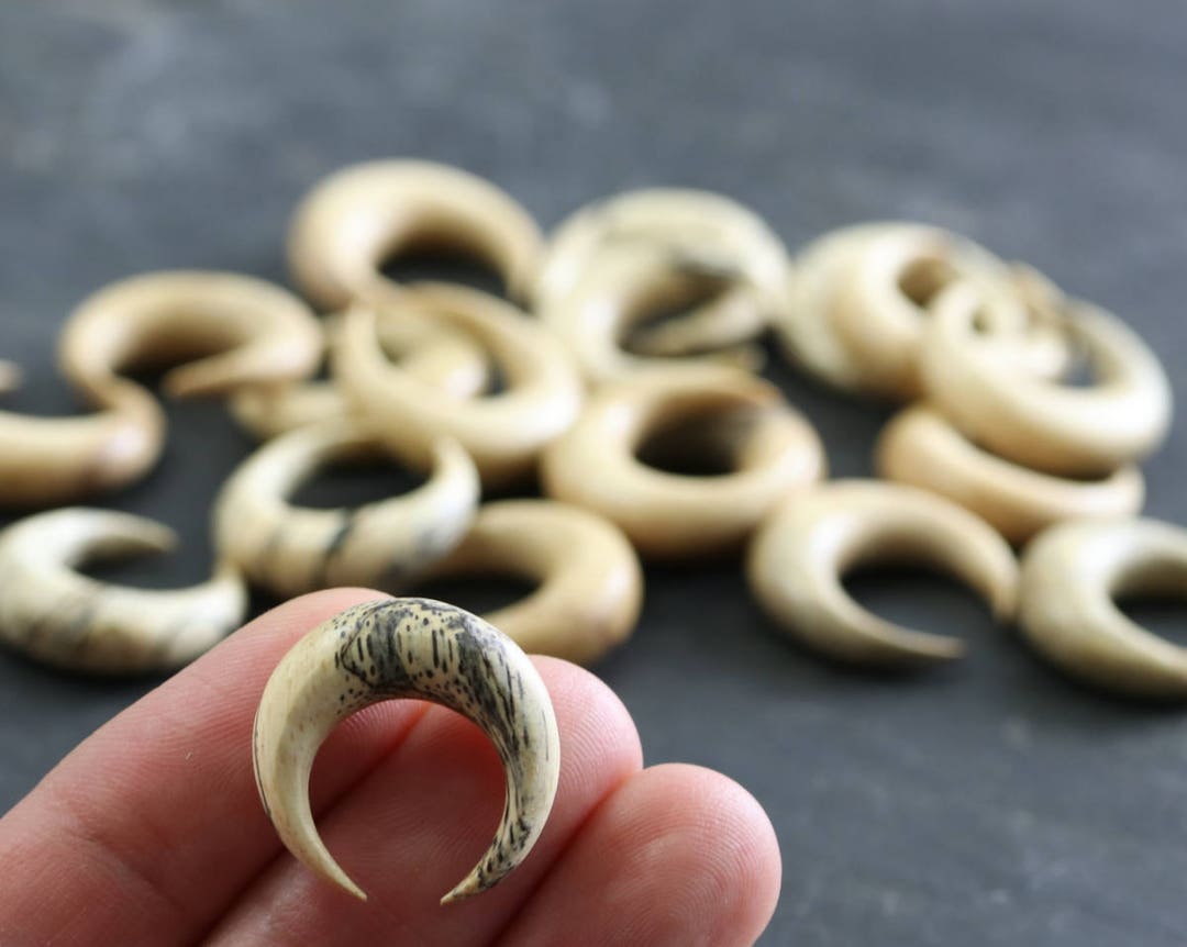 1PC Tamarind Wood Double Horn Quality Carvings Crescent Moon FREE DRILLING Top Grade Handcrafted ...