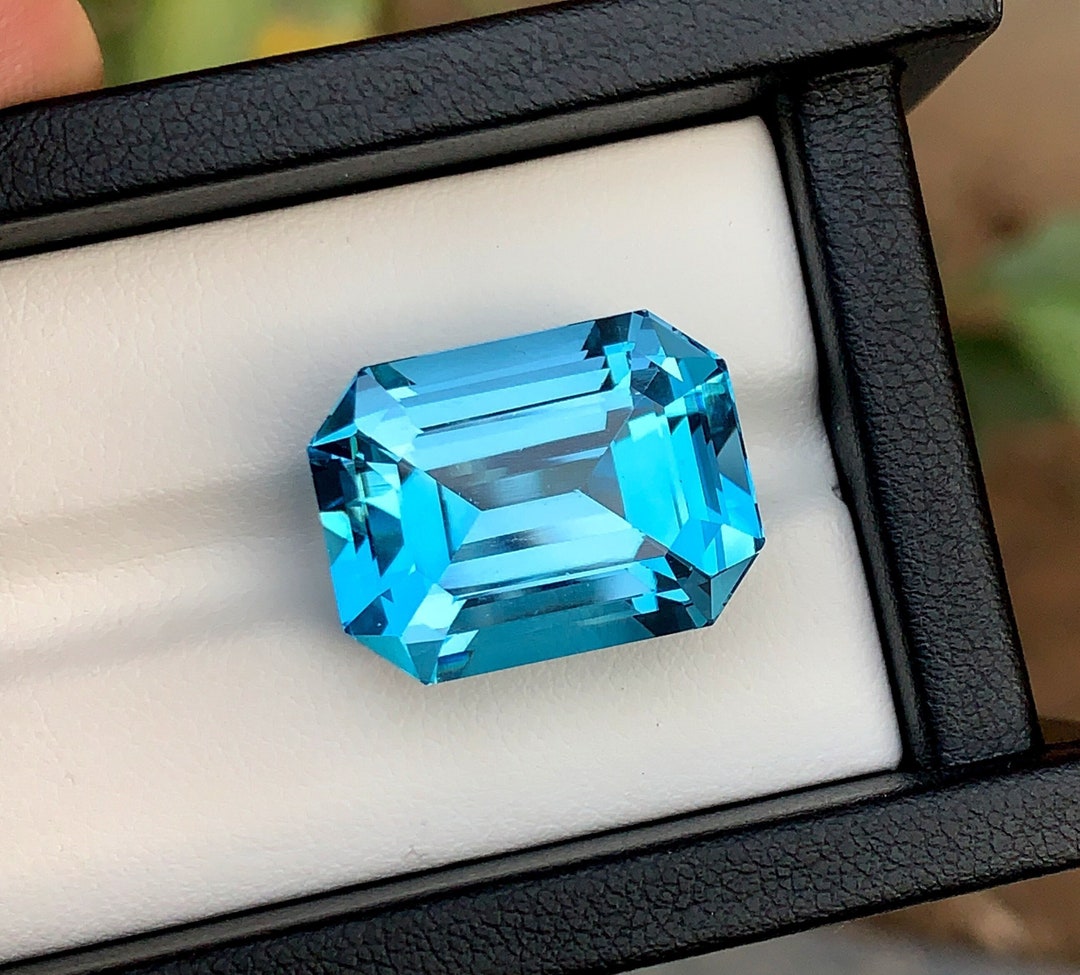 Emerald Cut Swiss Blue Topaz Gemstone | 36.80 Carats | Pacific Blue ...