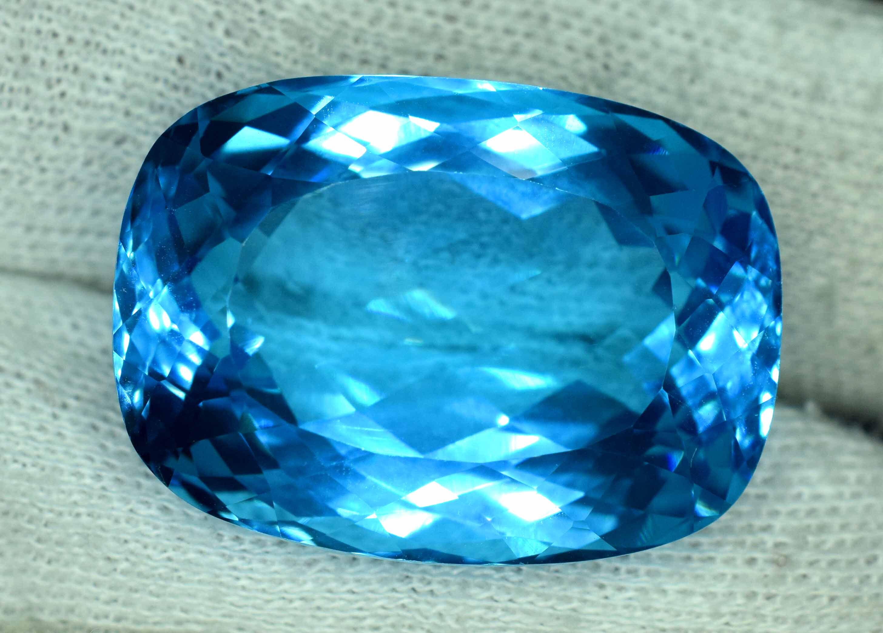 Swiss Blue Topaz Loose Gemstone Electric Blue Color 85.35 - Etsy UK