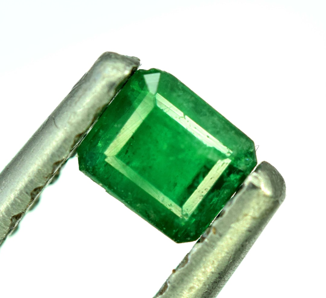 0.50 Carats Emerald Cut Rich Color Emerald Loose Gemstone From Swat ...