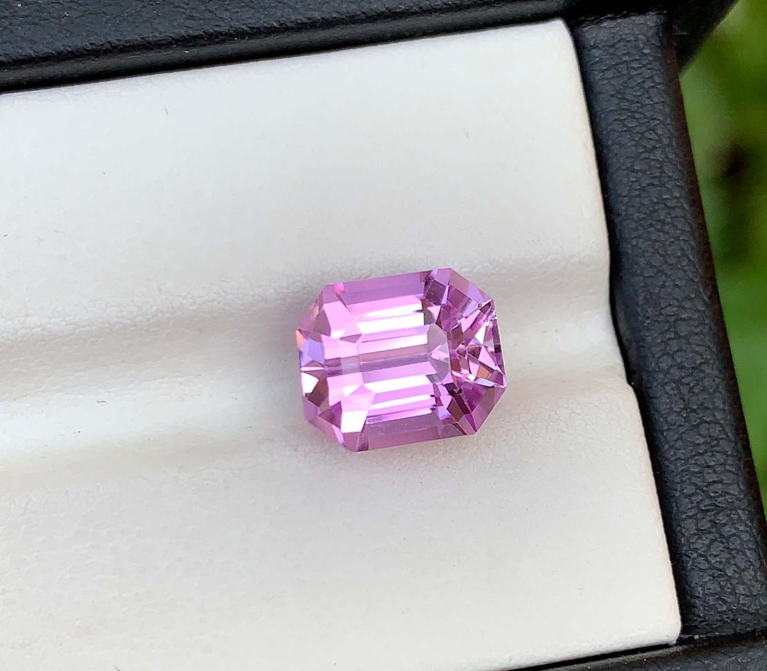 Stunning Fuchsia Pink Kunzite Gemstone for Jewelry Making , Emerald Cut ...