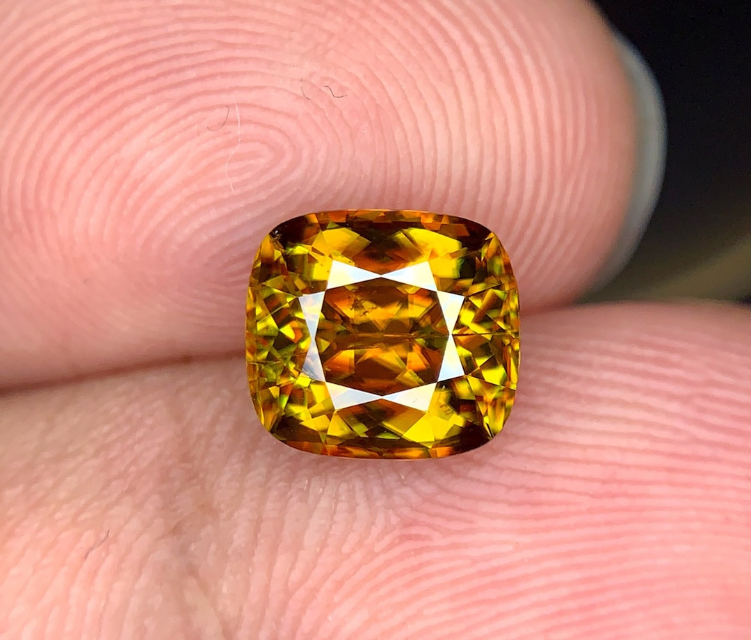 Full Fire Sphene Titatnite Gemstone With Strong Trichroism , Cushion ...