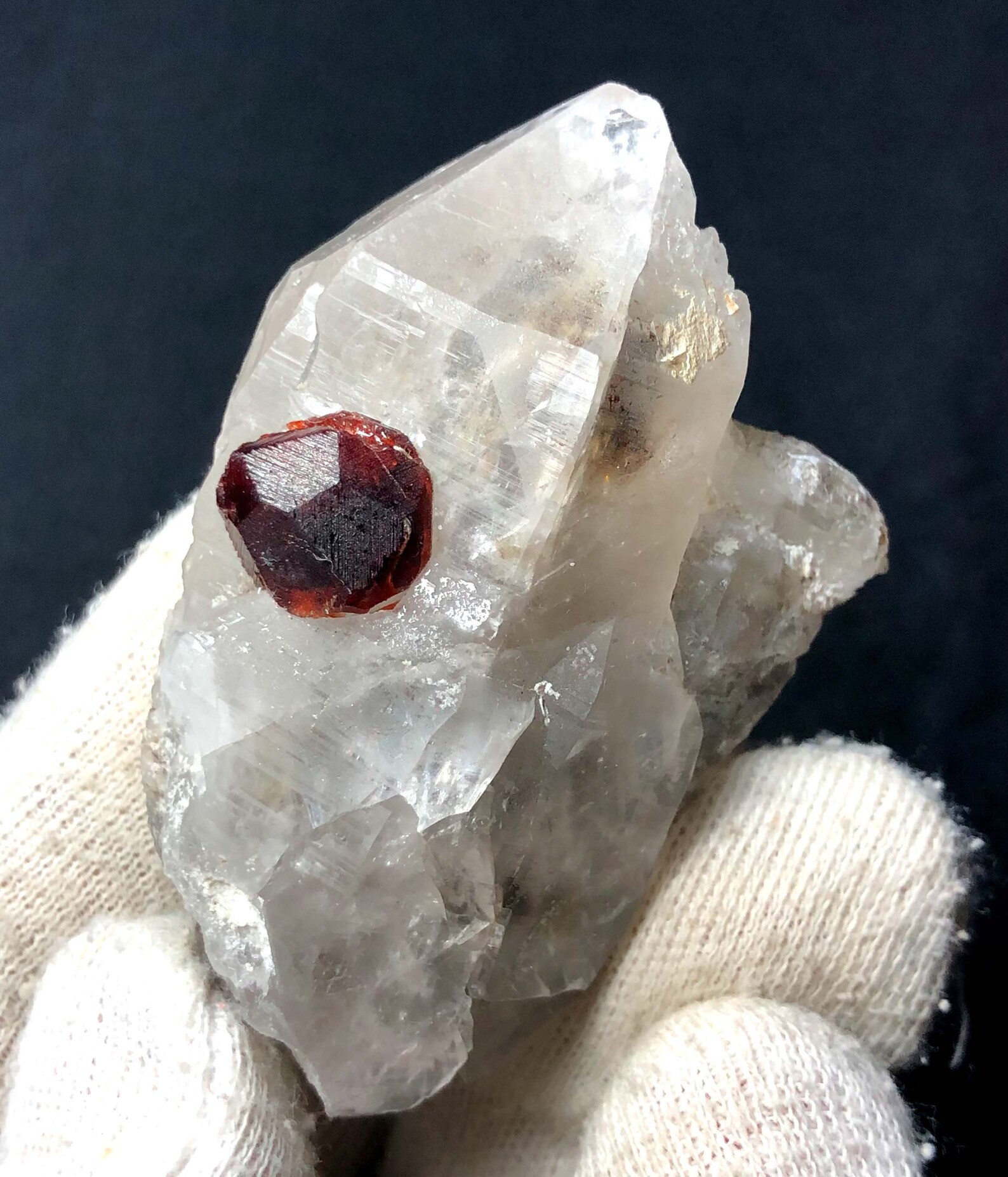 Red Garnet Crystal on Clear Quartz Specimen 71 Gram - Etsy