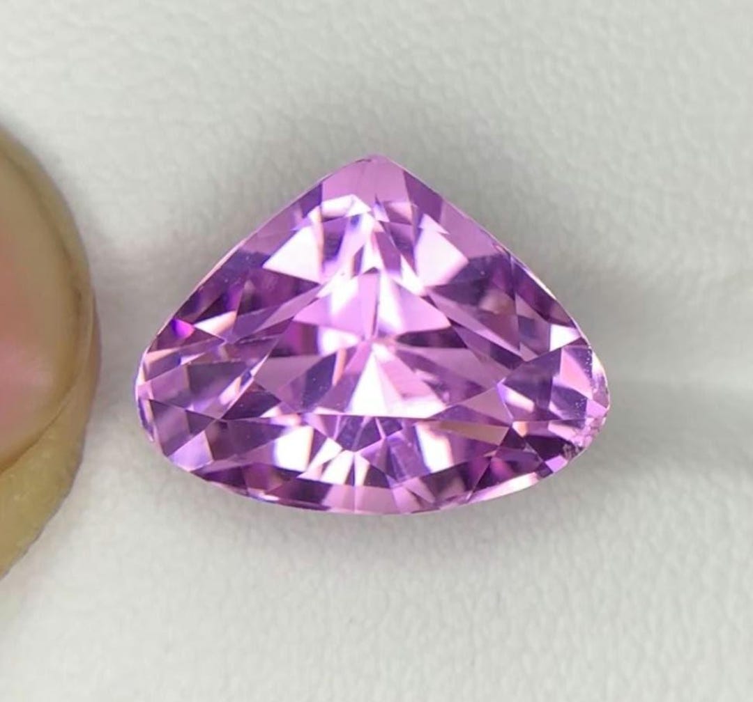 Fuchsia Pink Kunzite Gemstone for Jewelry Making , Trillion Cut Natural ...