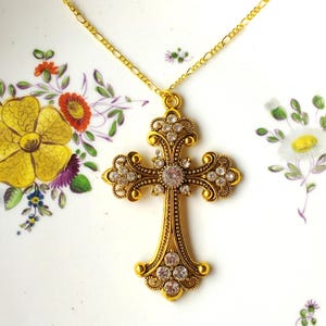 Tudor Cross Pendant, Renaissance, Renaissance Dress, Renaissance ...