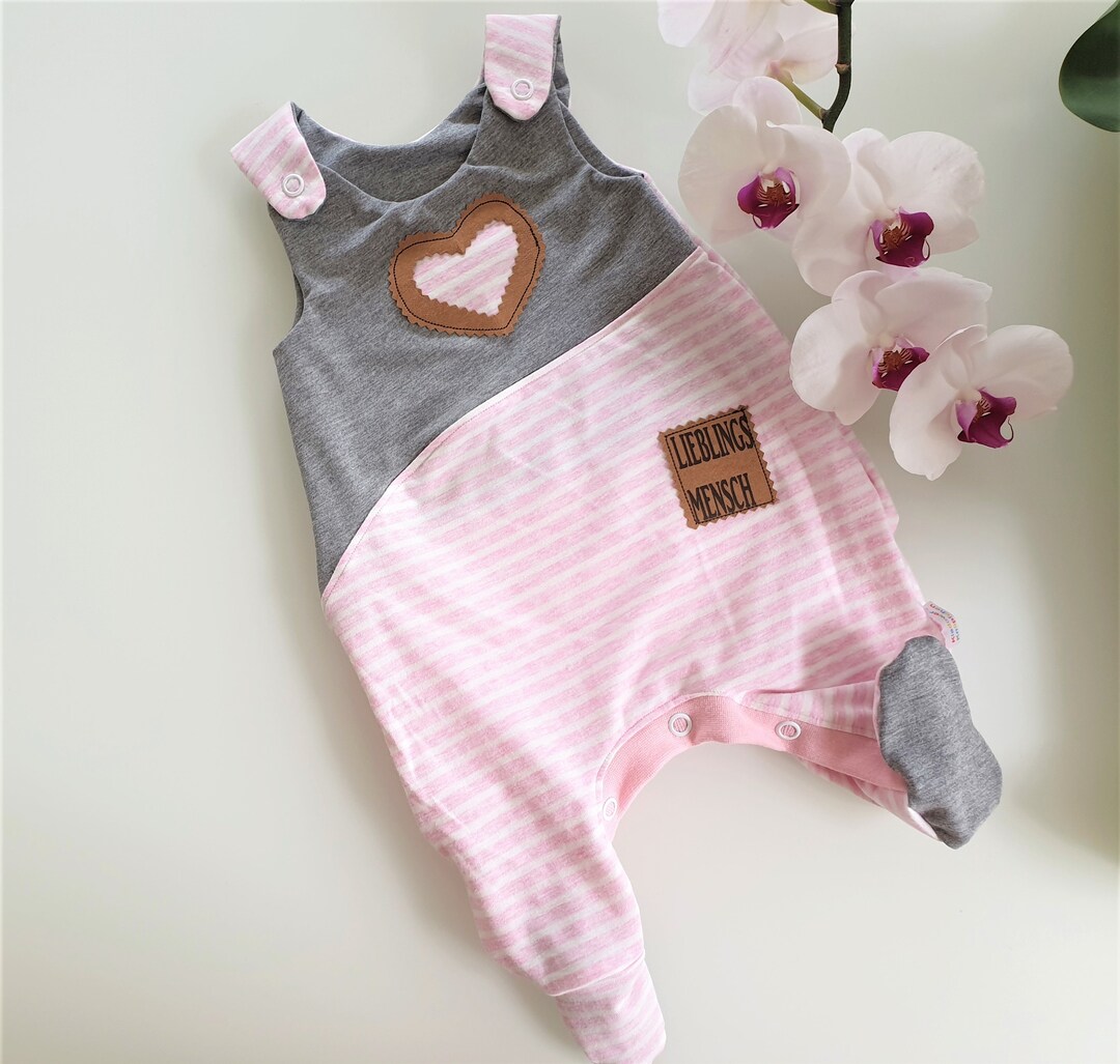 Mädchen Strampler für Babys mit Herz Handmade - Etsy.de