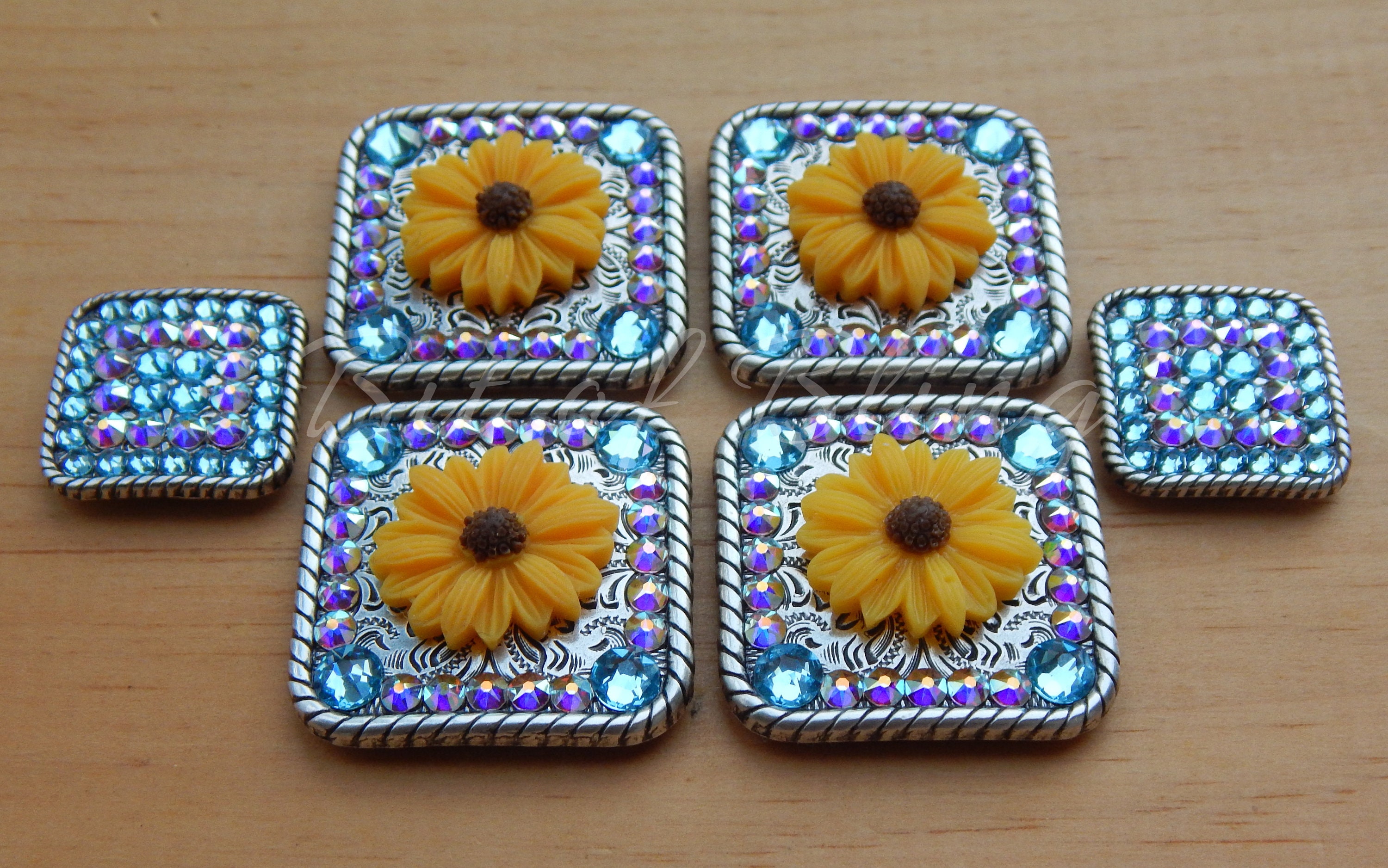 Yellow Daisy Saddle Concho Se Aquamarine & Crystal AB Horse - Etsy