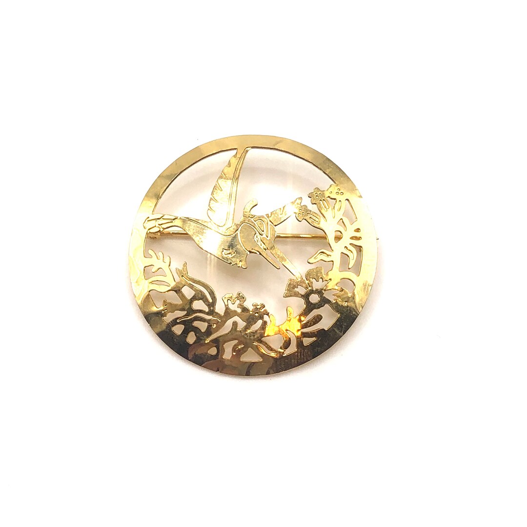 DISNEY Vintage Flit the Hummingbird From Pocahontas Gold Tone Circle ...