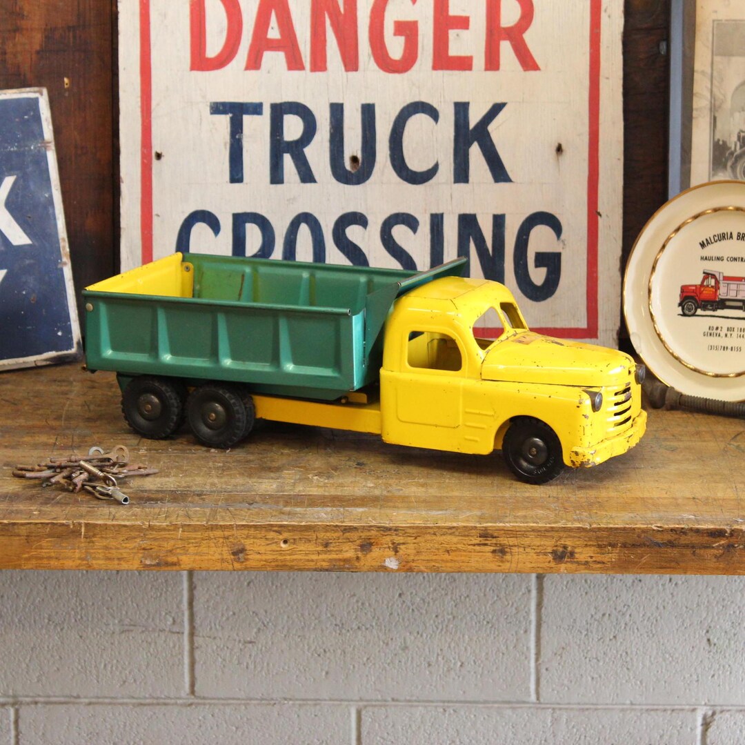 20" Structo Dump Truck Pressed Steel Vintage Toy W/ Hydraulic Mechanism ...