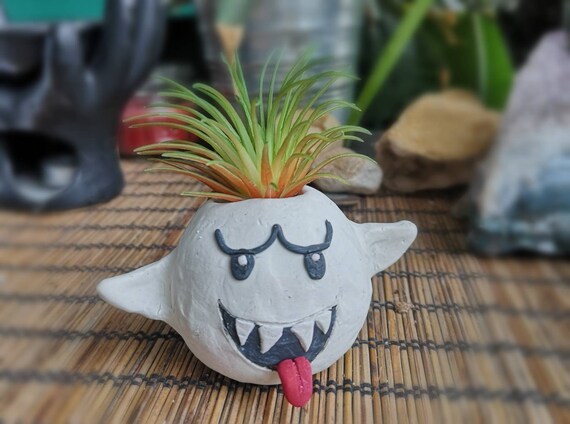Ghost air plant holder with out air plant. Hand made with | Etsy