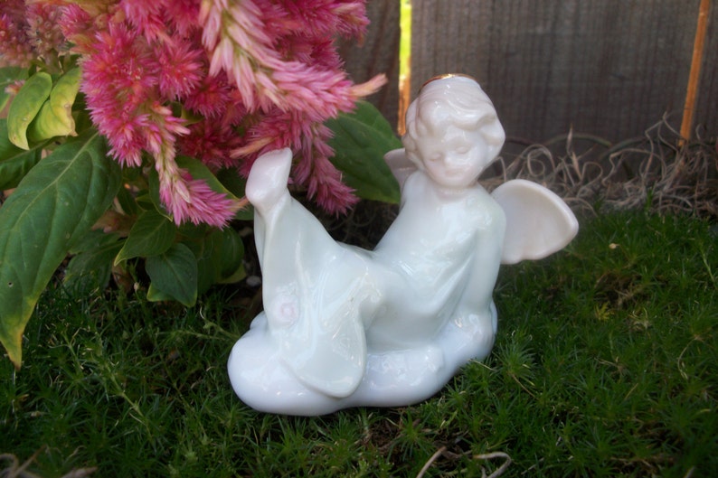 Miniature Fairy Garden Angel on a Cloud Porcelain Figurine Russ Berries ...