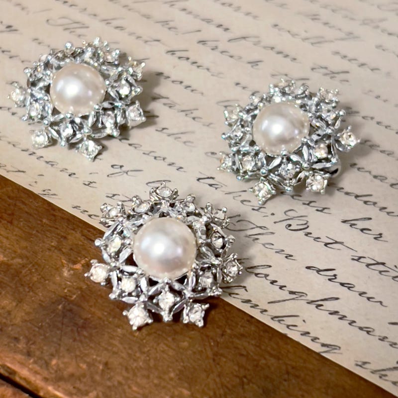 Coventry Snowflake Brooch - Etsy