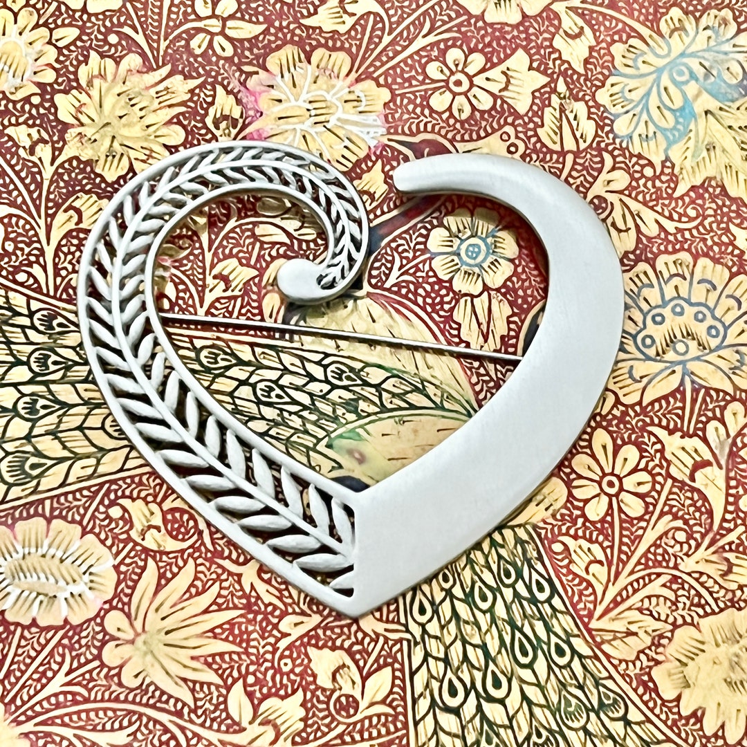 Vintage Large Silver Tone Heart Shaped Brooch Pin Signed JJ - Etsy