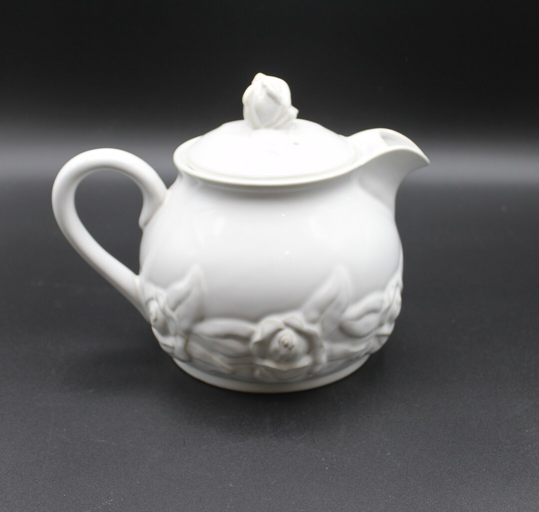 Christian Dior FRENCH COUNTRY ROSE Teapot. Oyster White. Embossed Rose ...