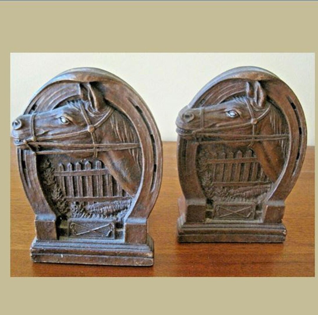 Equestrian Bookends by Syroco. 1940's Steeplechase Race Horse ...