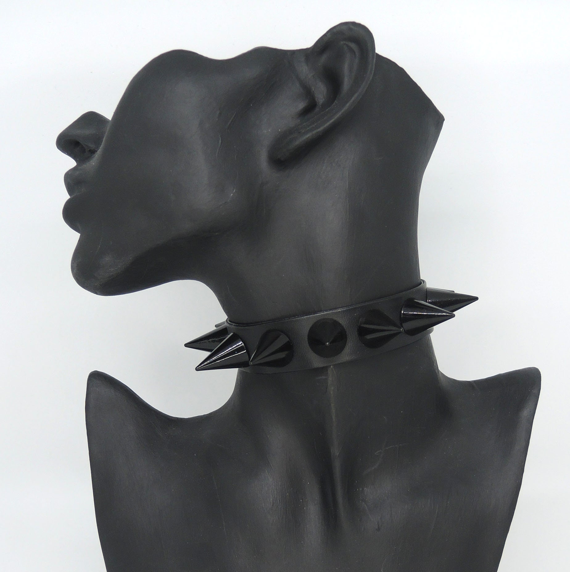 Resin spikes faux leather collar black - Etsy.de