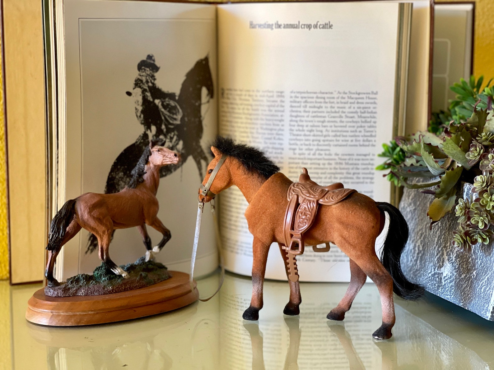 Horse Figurine Stallion Statue Cowboy Western Mustang Bobblehead Toy ...