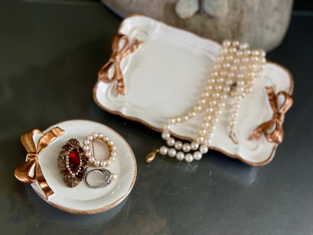 White Gold Ribbon Ring Dish Jewelry Vanity Decor Mini Tray Holder ...