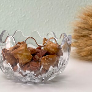 Crystal Glass Bowl Scalloped Candy Nuts Serving Dish Dimond Cut Glass ...