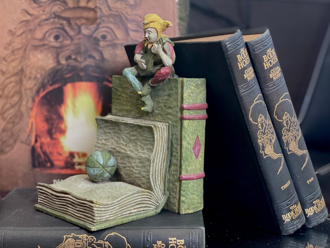 Jester Bookend Library Shelf Decor Statue Rustic Renaissance Fool ...