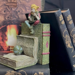 Jester Bookend Library Shelf Decor Statue Rustic Renaissance Fool ...