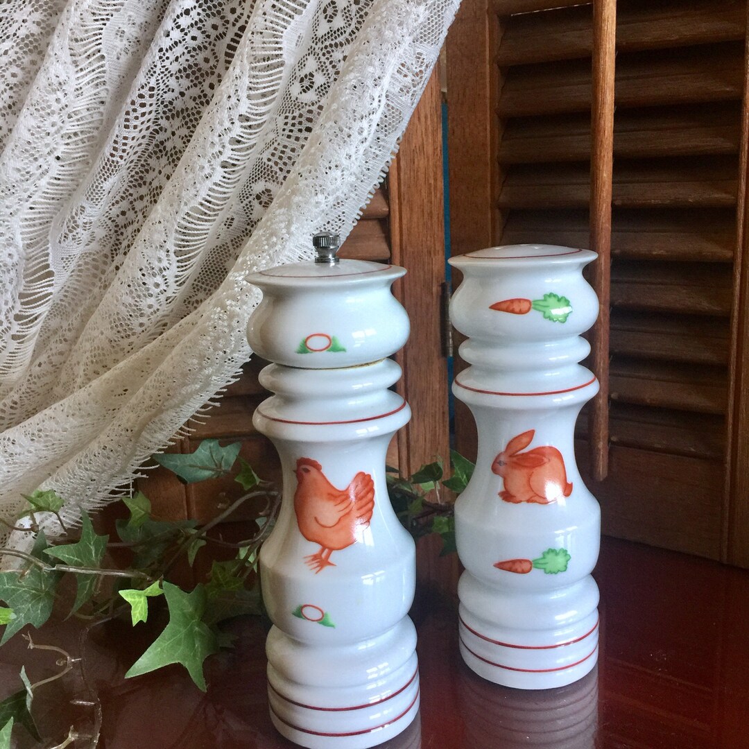 Bunny Rabbit Rooster Salt Shaker Pepper Grinder Set Tall White Kitchen ...