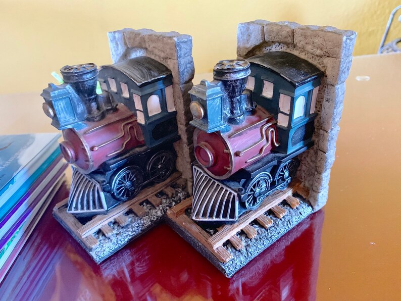 Train Bookend Set Railroad Shelf Decor Art Kids Room Statue Library ...
