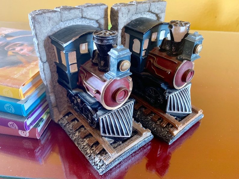 Train Bookend Set Railroad Shelf Decor Art Kids Room Statue Library ...
