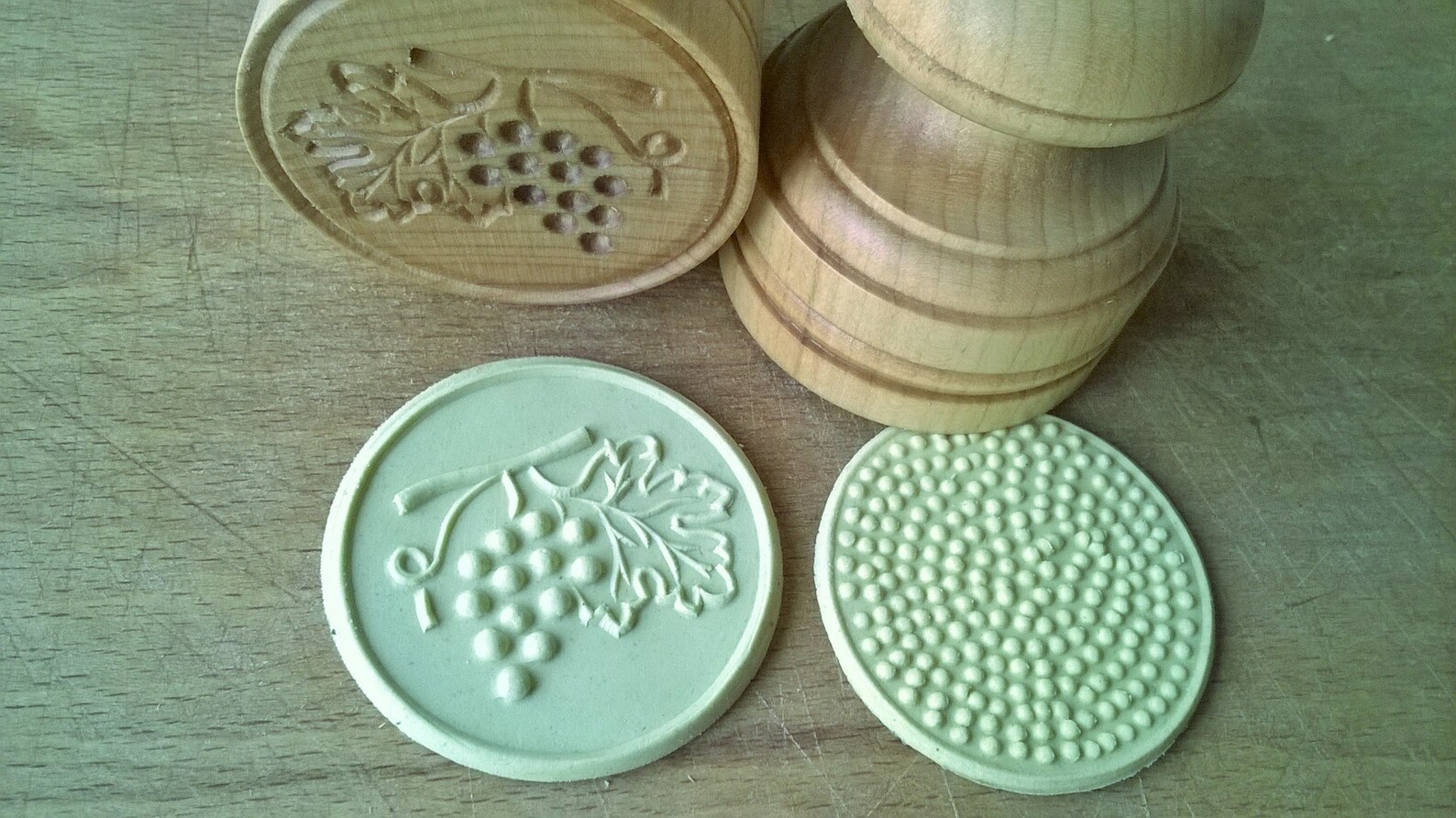 Grape Cluster Corzetti Pasta Stamp, Handturned, Handcarved in Beech ...