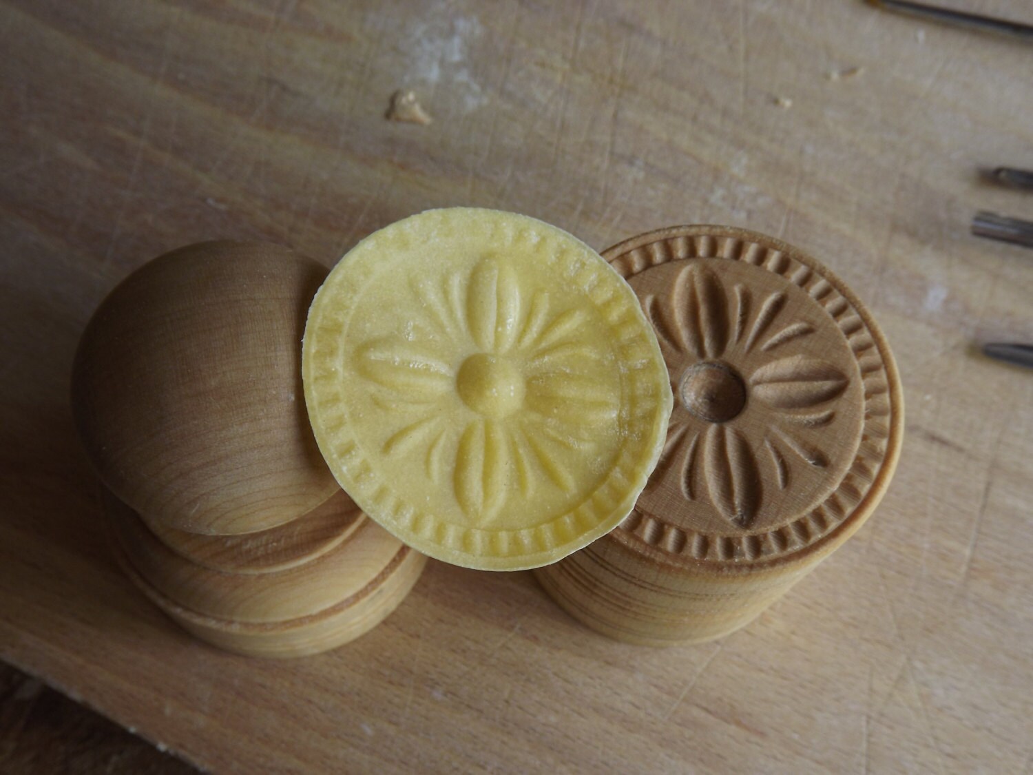 CORZETTI PASTA Stamp = 1 Handle + 1"renaissance Genoese Cross" Stamp ...