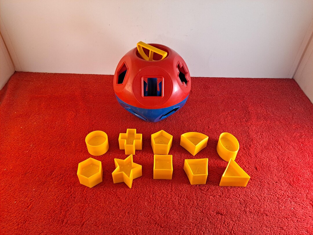 Vintage Tupperware Shape Sorter Ball, Complete With All 10 Shapes ...