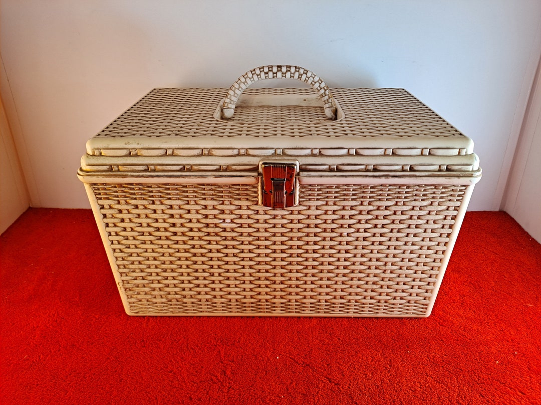 Vintage Sewing Box Thread Holder / Large Sewing Box With 2 Tray and ...