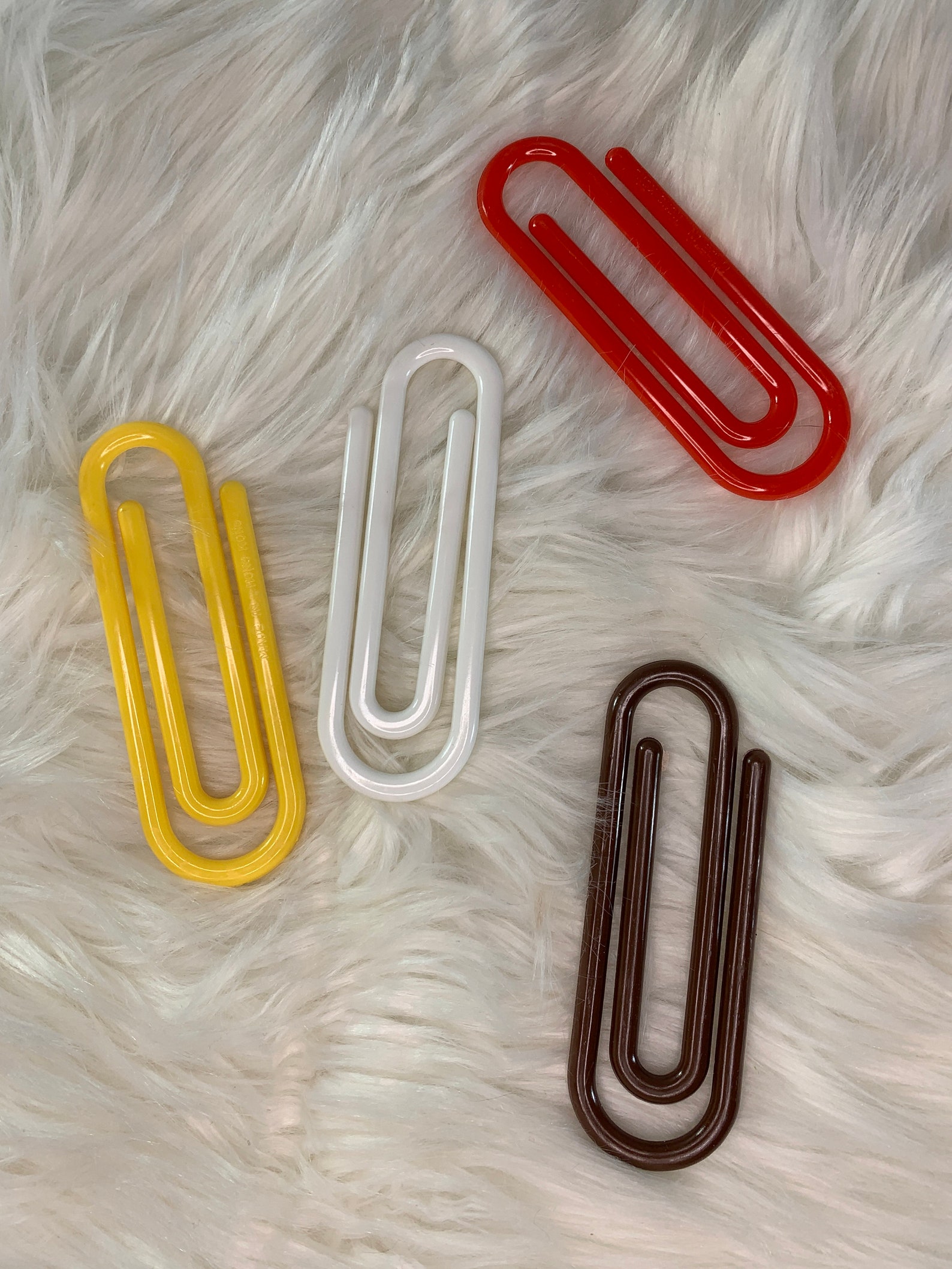 The Big Clip Novelty Extra Large Plastic Paper Clip Set Of 4 Etsy the-big-clip-novelty-extra-large-plastic-paper-clip-set-of-4-etsy
