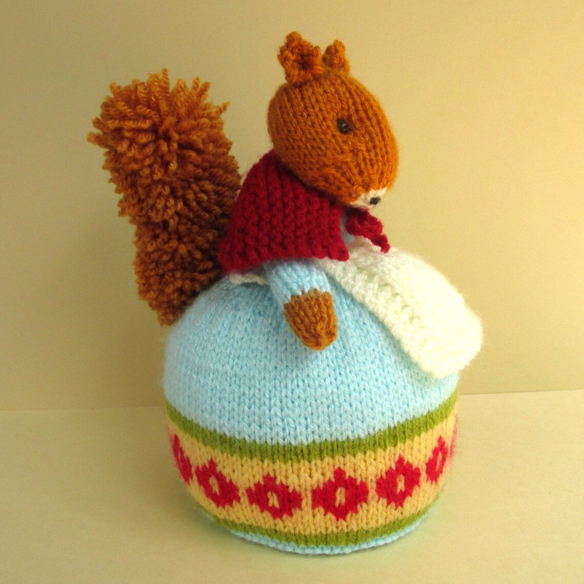 PINNY FUZZYTUFT Knitted Squirrel Knitting Pattern Pin - Etsy