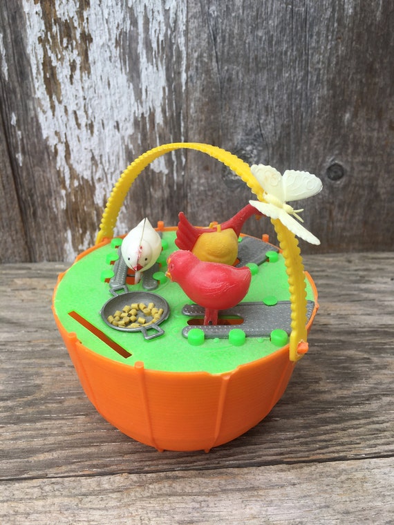 Vintage Plastic Bobble Head/ Nodder Easter Basket Chickens - Etsy