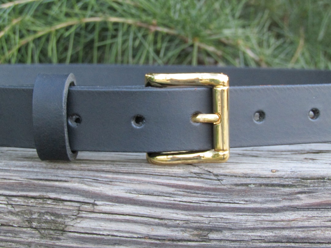 Narrow Leather Belt 1 Inch Wide Leather Belt Gold Tone Buckle Black ...