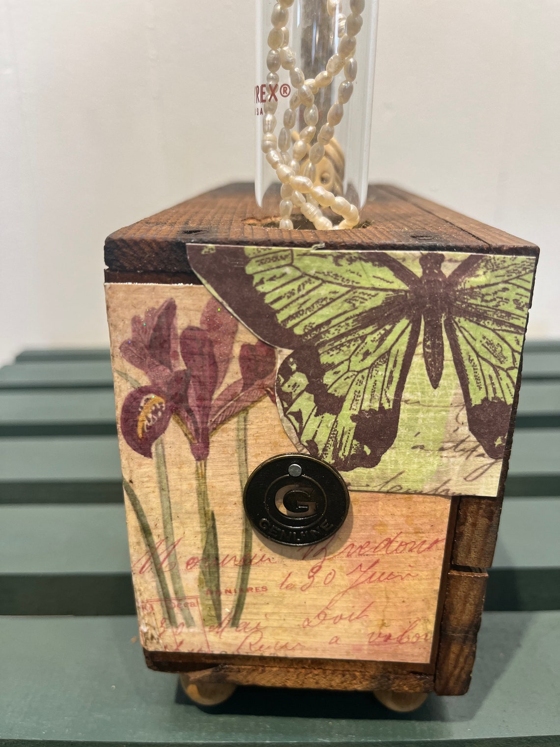 Simple Discovery Box - Etsy
