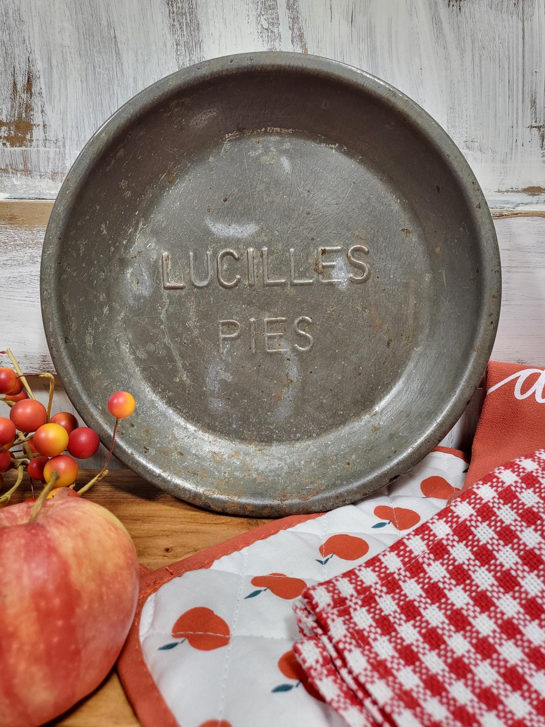 VINTAGE LUCILLES PIES Tin Pie Plate, Metal Pie Pan, 9" Pie Baking Pan ...