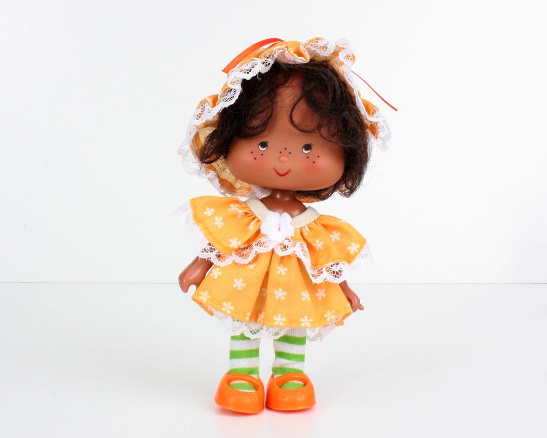 Orange Blossom Strawberry Shortcake, Party Pleaser Curved Hands ...