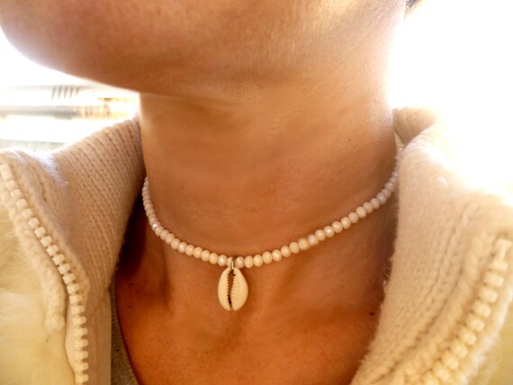 CHOKER SHELL ELASTIC necklace pearl crystal minimalist modern | Etsy