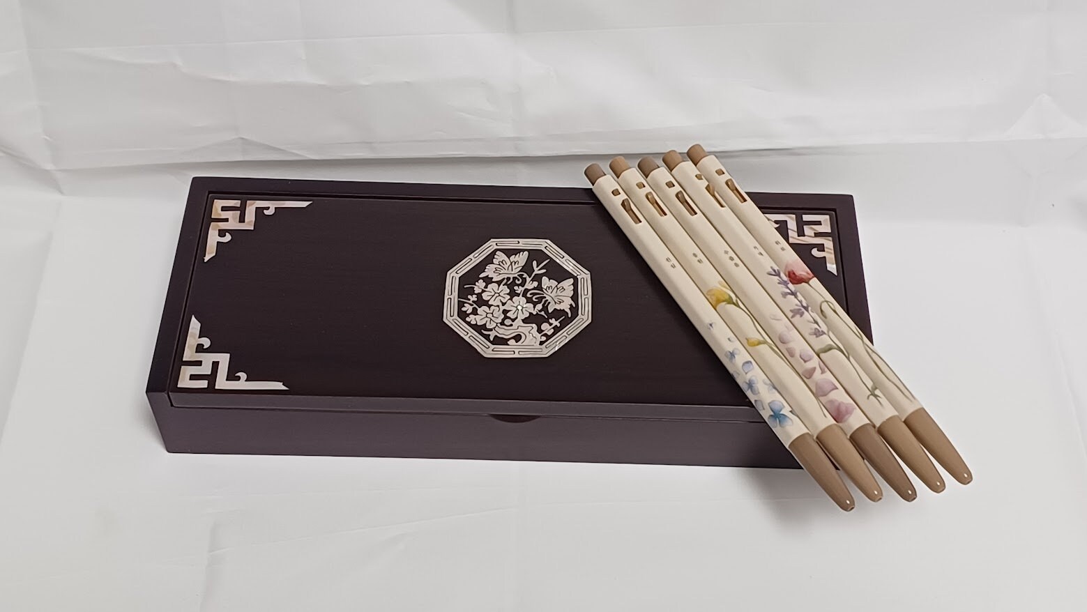 Monami Ballpoint Pens and Traditional Korean Mother-of-pearl Pencil ...