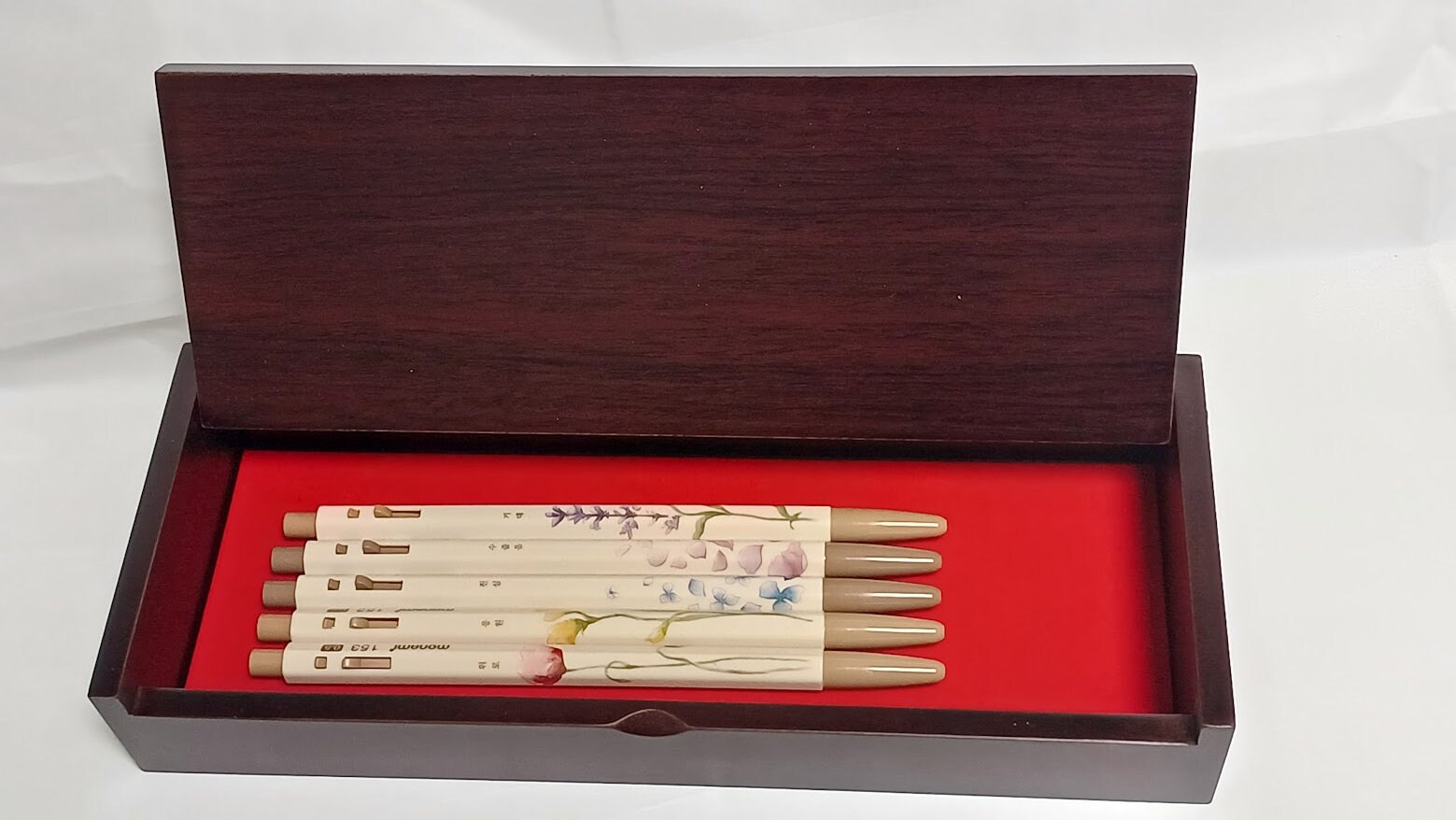 Monami Ballpoint Pens and Traditional Korean Mother-of-pearl Pencil ...