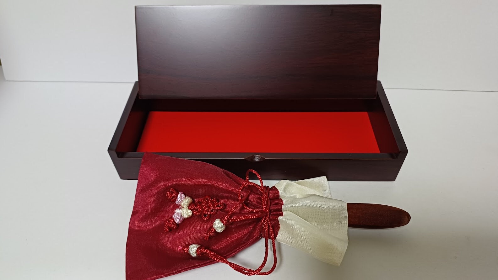 Korean Traditional Lacquer Mother-of-pearl Spoon Case With Oak - Etsy