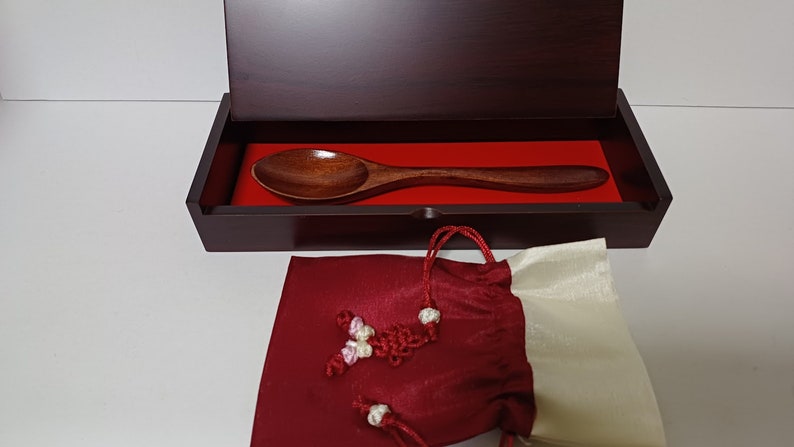 Korean Traditional Lacquer Mother-of-pearl Spoon Case With Oak - Etsy