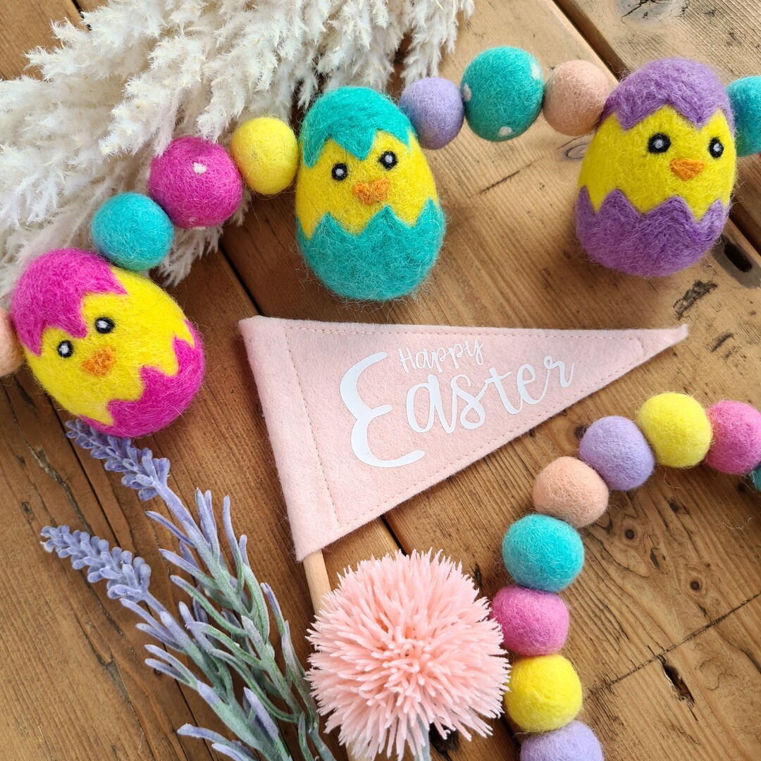 Felt Easter Egg Chick Garland: Handmade Wool Pom Poms - Etsy
