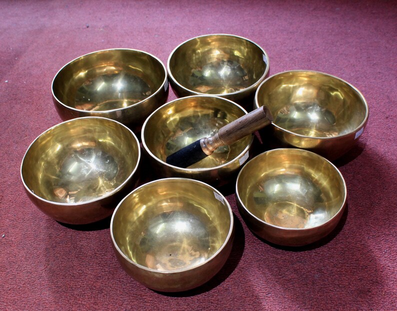 Set of Seven Chakra Bowls With Seven Equivalent Chakra Notes - Etsy