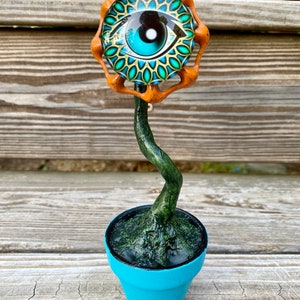 Freaky Flora Giant Eyeball Creepy Garden Scary Flower Assemblage Art ...