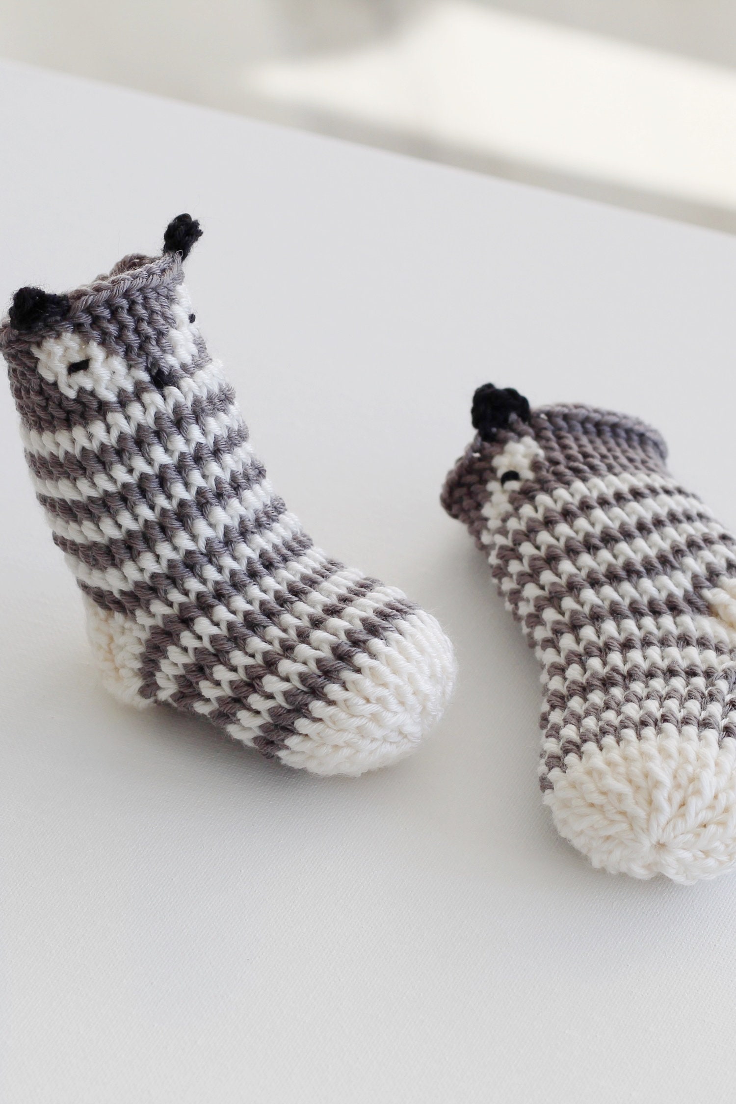Crochet Pattern - Flynn Fox Socks by Lakeside Loops (includes 11 Sizes ...