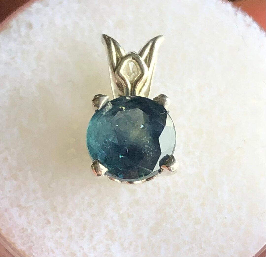 Montana Color Changing Sapphire Silver Pendant - Etsy